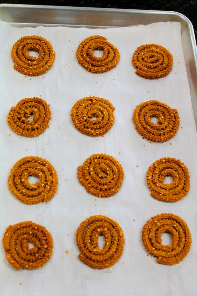 Chakli Murukku – Instant Pot Mealthy Crisplid | Air Fryer | Oven baked ...