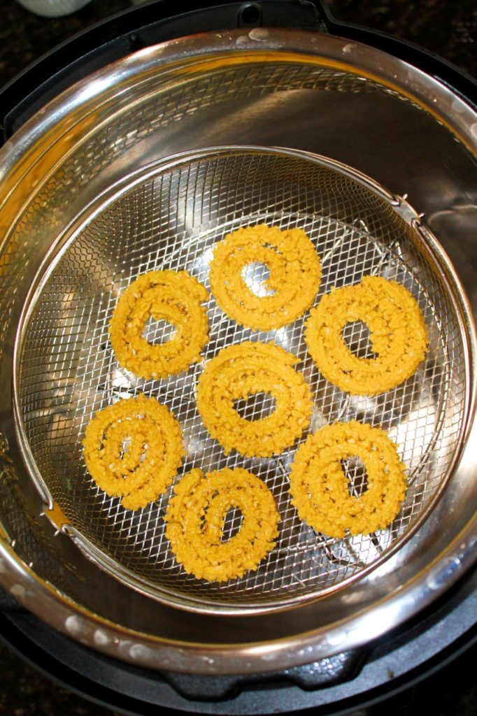 Chakli Murukku – Instant Pot Mealthy Crisplid | Air Fryer | Oven baked ...