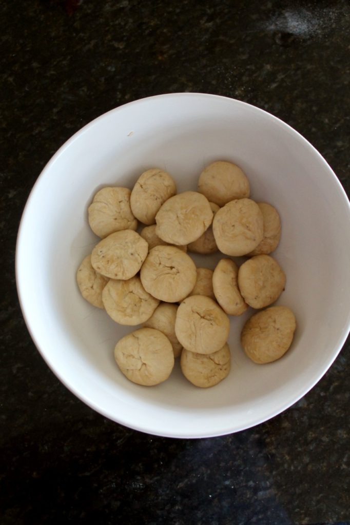 Khasta Poori / Puri / Indian Puffed Fried Bread | Living Smart And Healthy